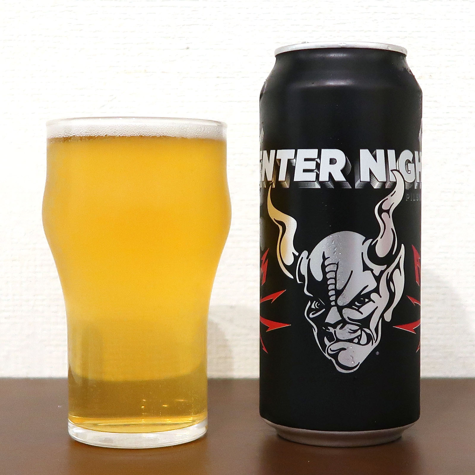 アメリカ Stone Brewing Enter Night Pilsner | 生ビールブログ